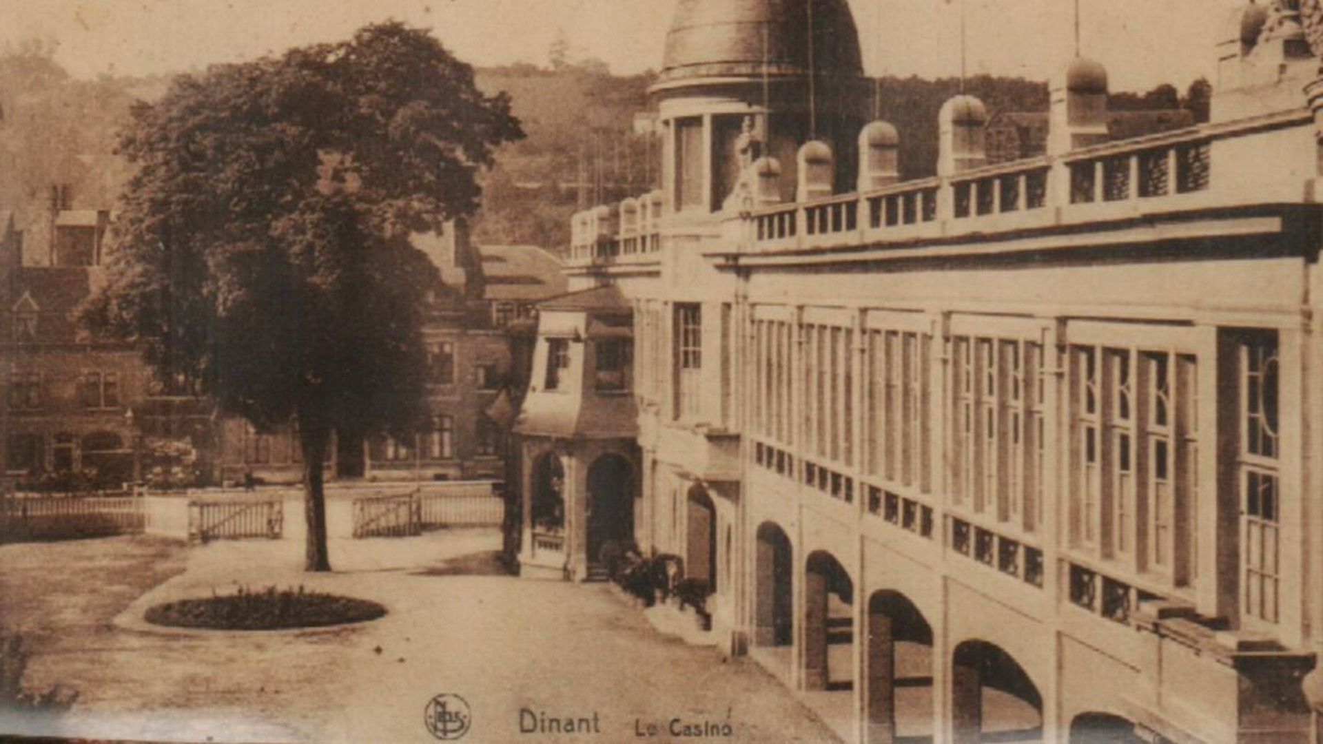 QUI SOMMES-NOUS - Centre Culturel de Dinant